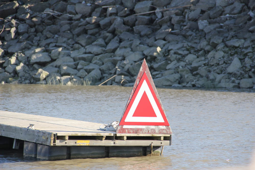 Port and Starboard hand day beacon