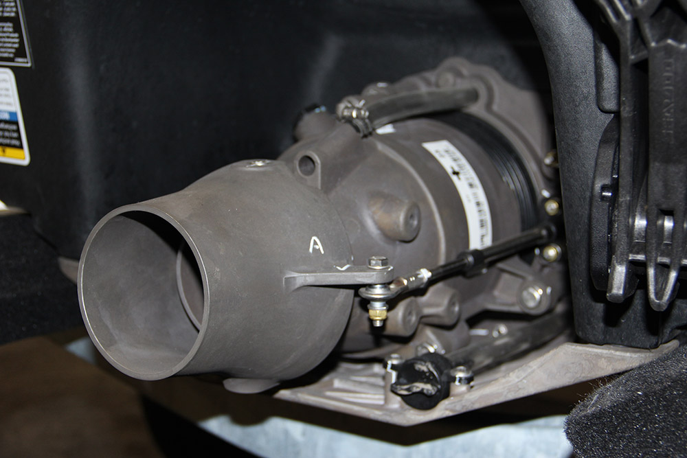 What are the 4 basic types of boat engines?